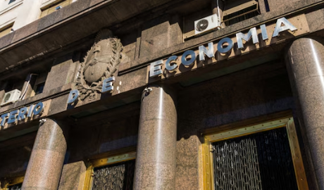 Superávit Fiscal Del Gobierno: Impacto Y Estrategias Clave - Raico News